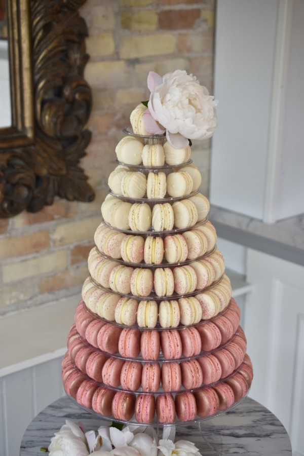CELEBRATION FAVORS - Le Bon Macaron